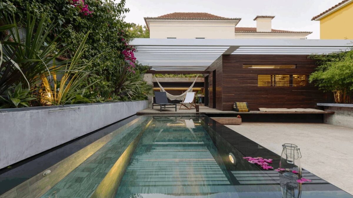 Crib And Chock House: Extension Of Residence | FREEYORK