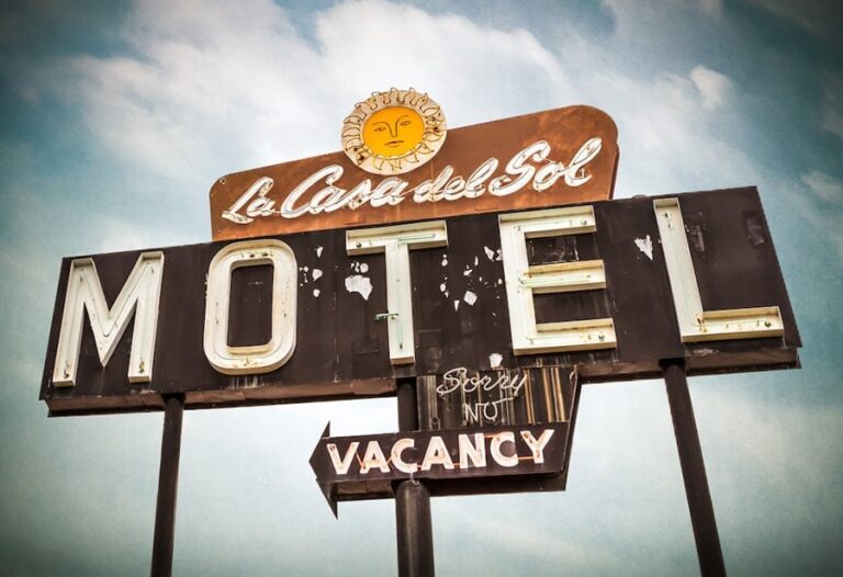 Old-School American Signage By Paulo Gabriel | FREEYORK