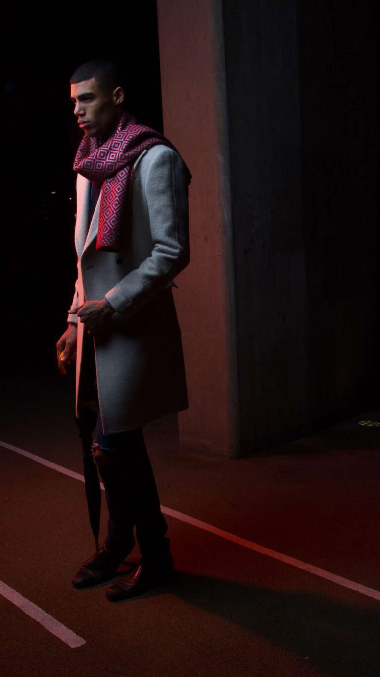 This Scarf Gives You An Invisibility Cloak Against Unwanted Paparazzi ...