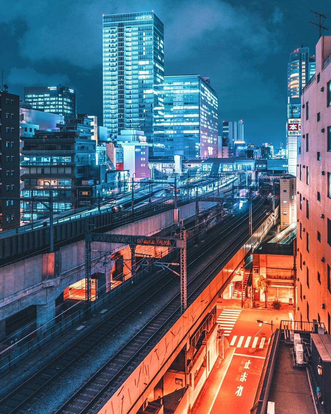 Dazzling Nighttime Photos Of Japan By Naohiro Yako | FREEYORK