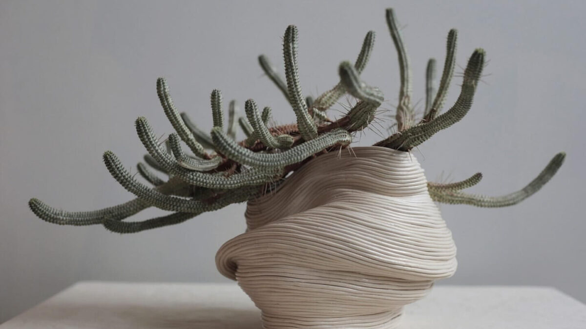 A Korean Artist Creates Creates Deliciously Glazed Ceramic Donuts ...