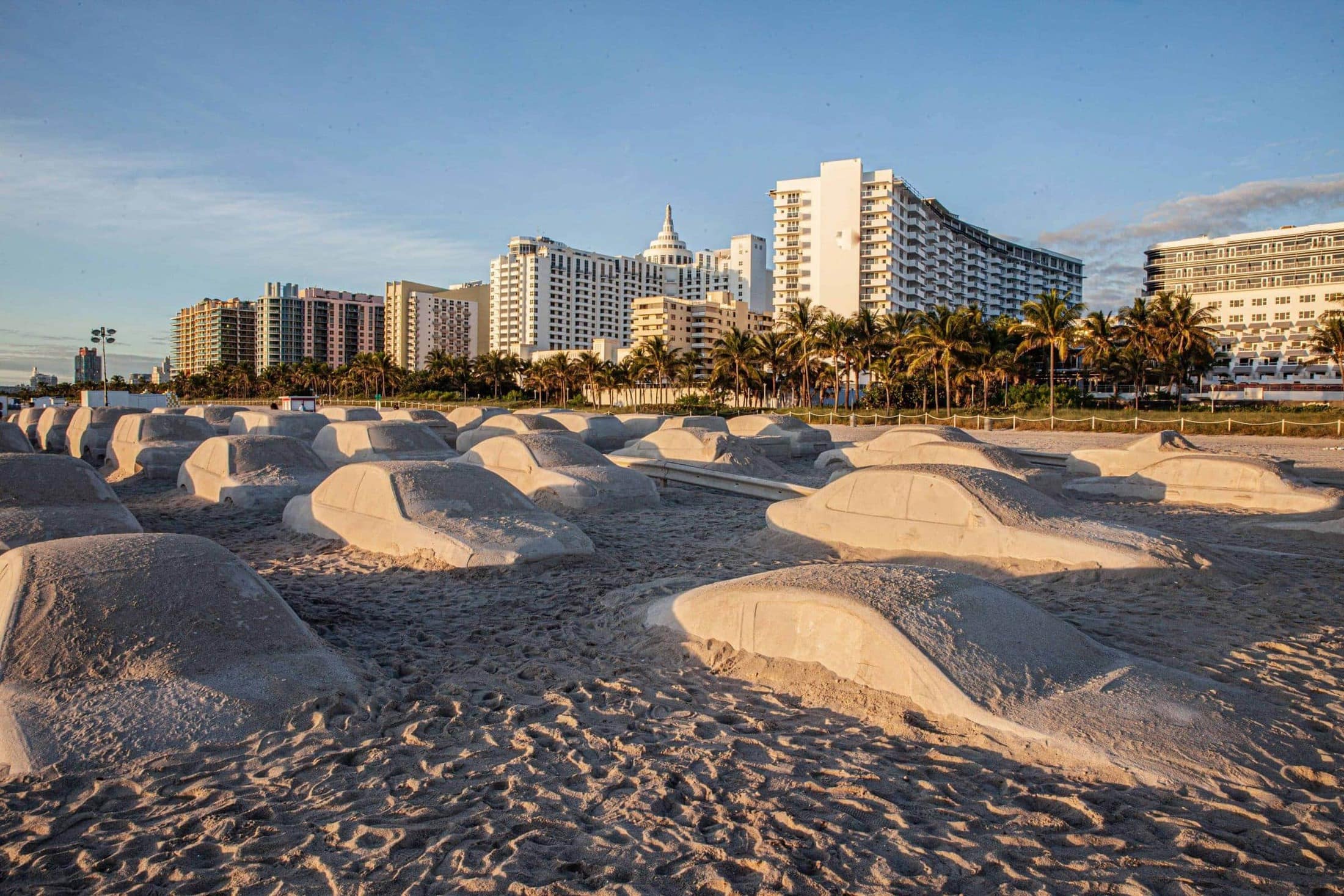 Traffic Jam Made Of Sand On The Miami Beach | FREEYORK