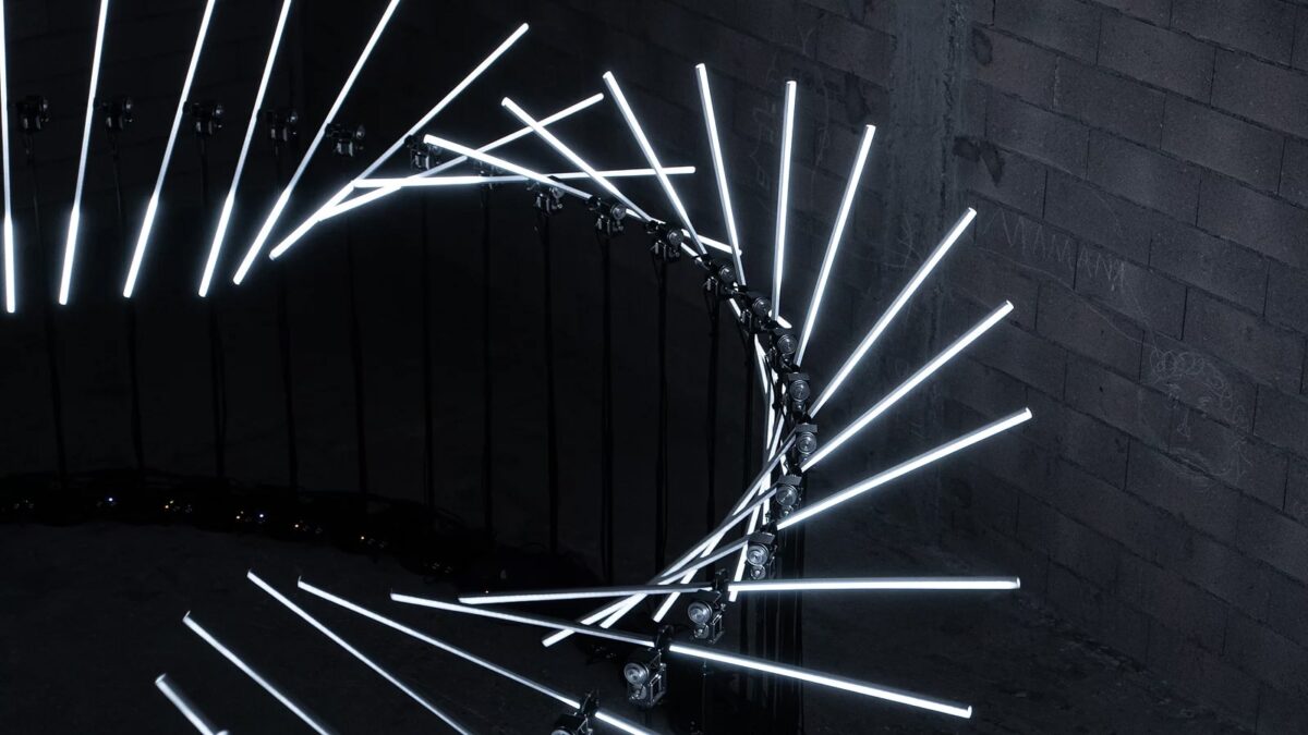 Flux: The Hypnotizing Installation That Blends Architecture And Organic ...