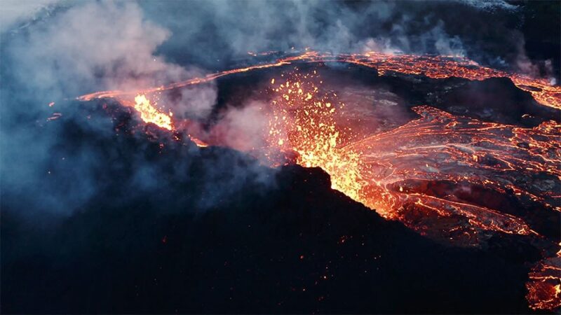 Watch The Explosive Footage Of A Recent Volcanic Eruption In Iceland ...