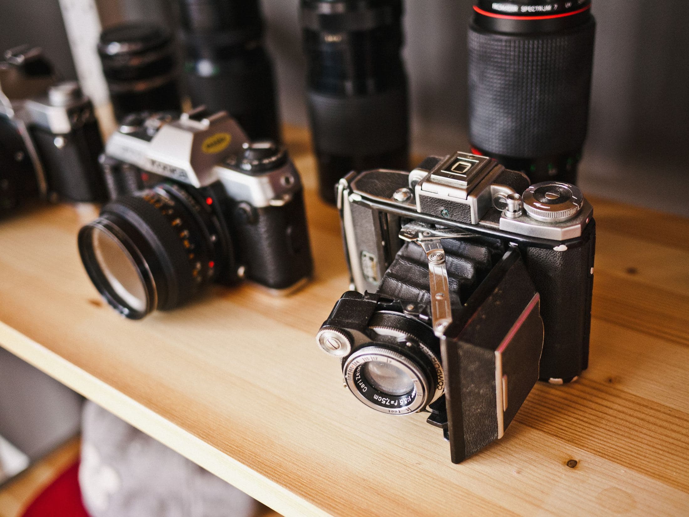 What Is The Biggest Difference Between The SLR And DSLR? | FREEYORK