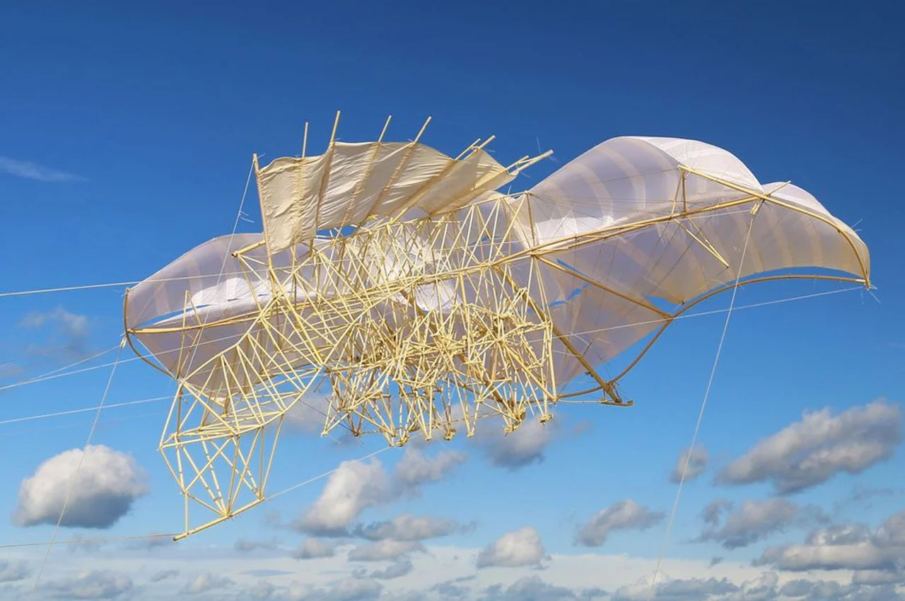 Theo Jansen's Strandbeests: Kinetic Sculptures Living Their Own ...