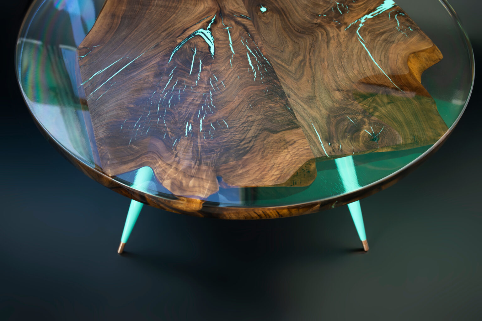 How Resin Furniture Encapsulates Beauty And Inspiration | FREEYORK